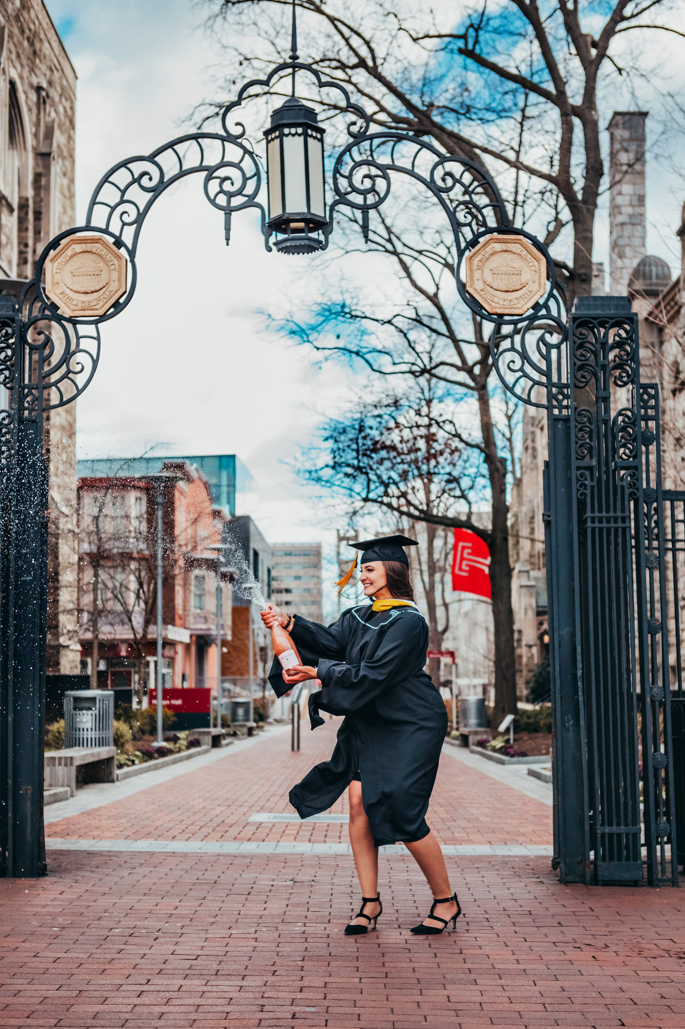 Graduation Photo Session - Temple University - laurelharrishphotography.com